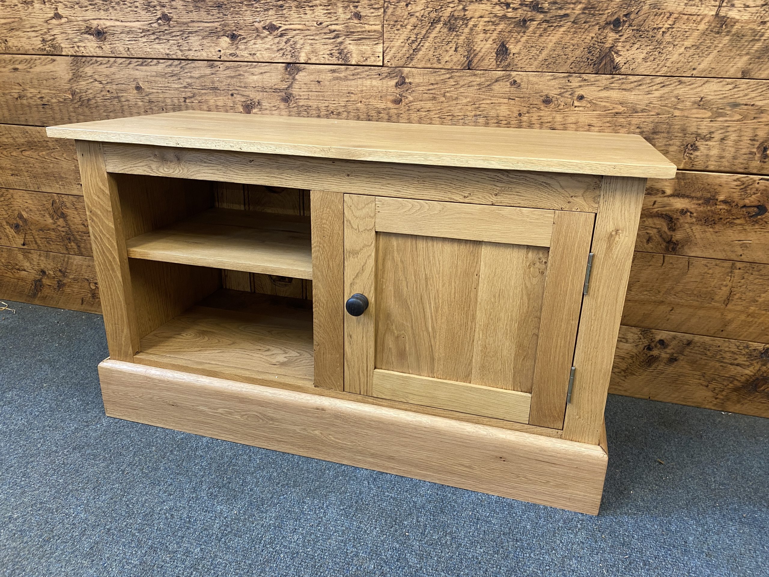 OAK TV UNIT - Winkleigh Timber Devon | Quality, Hand-Crafted Wood